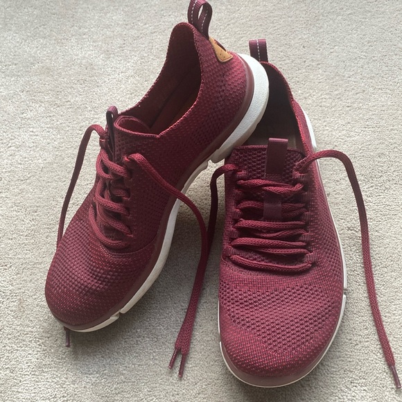 Clarks | Shoes | Clarks Trigenic Light Mesh Sneakers Maroon 82 M | Poshmark